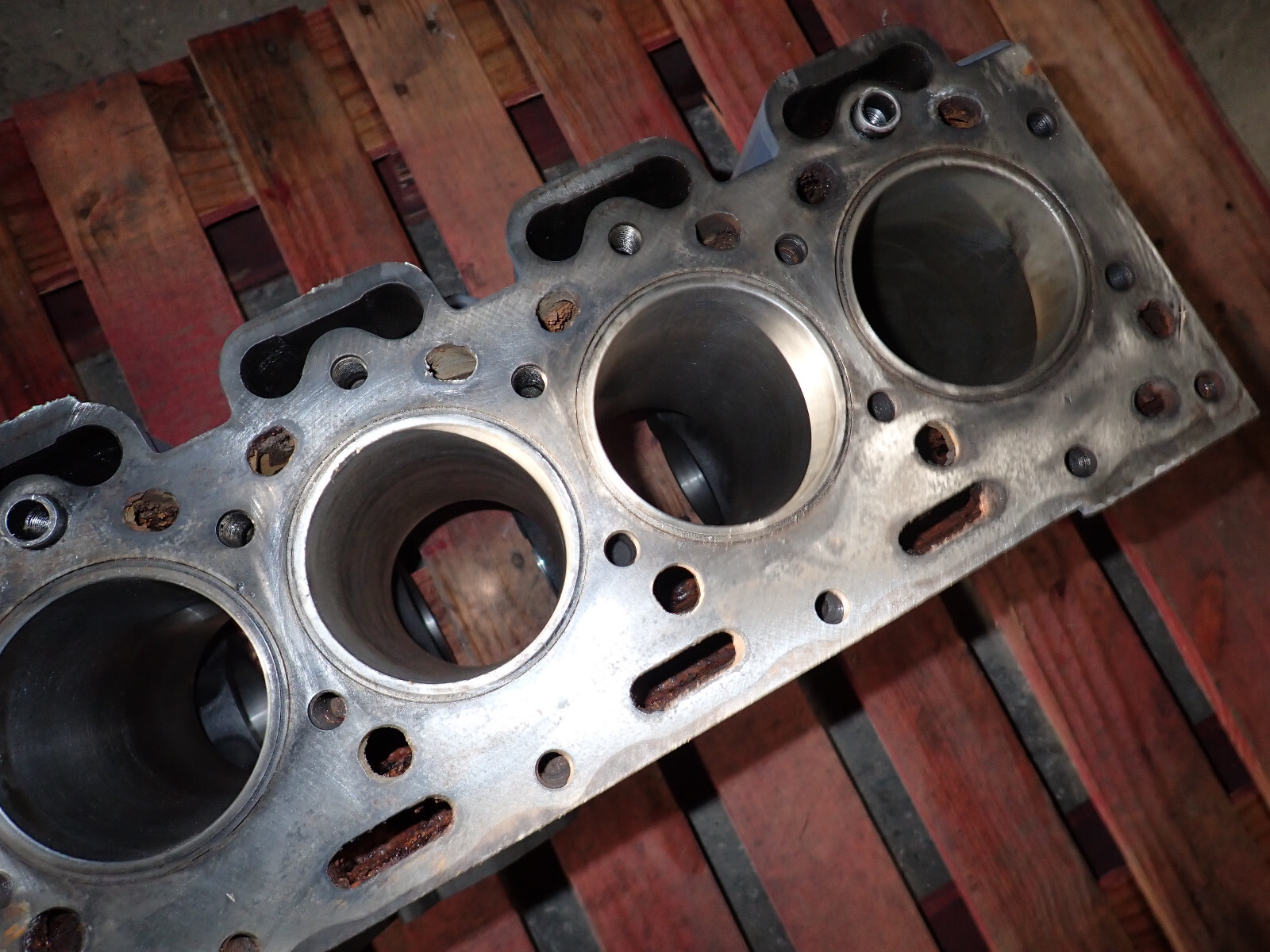 Perkins 4.154 Diesel Engine Block Crankcase BOBCAT Skidsteer 843 ...