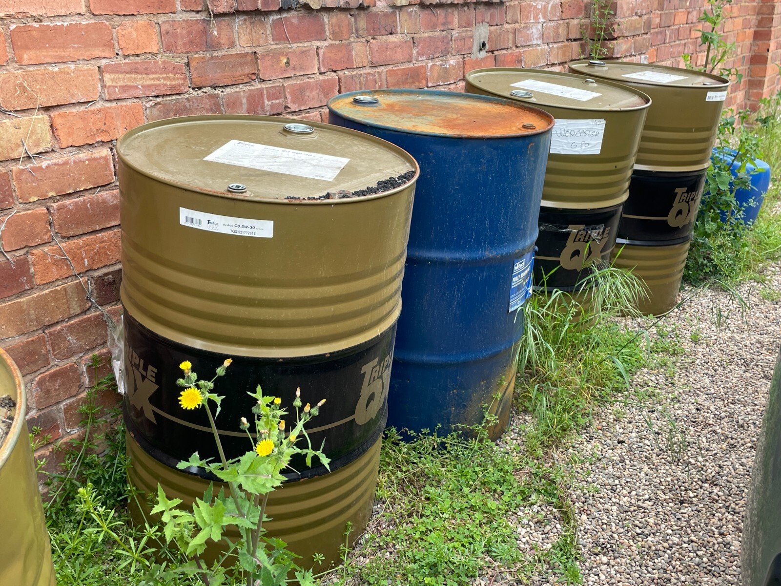 Oil barrel, 200 Ltr, Fire Bin, GARDEN BURNER, BBQ, incinerator, smoker ...