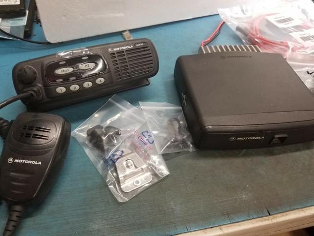 A64 Motorola Cdm750 UHF Two Way Radio AAM25RKC9AA1AN for sale online | eBay