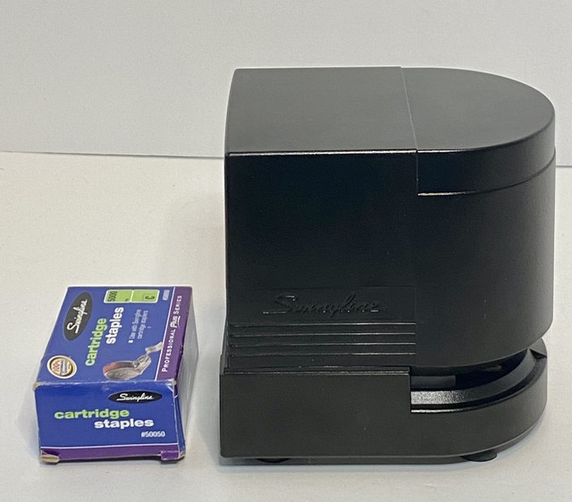 Swingline 520E Desktop Cartridge Electric Stapler 25 Sheets Black for ...
