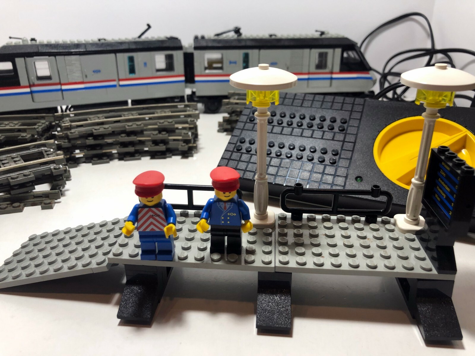 LEGO Train: 9V: Metroliner 10001 - Uber Rare. Motorized. See ...