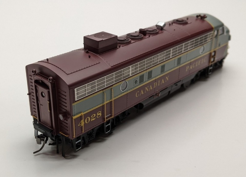 Rapido 222504 HO Scale GMDD FP7 Diesel Canadian Pacific #4028 DCC/SOUND ...