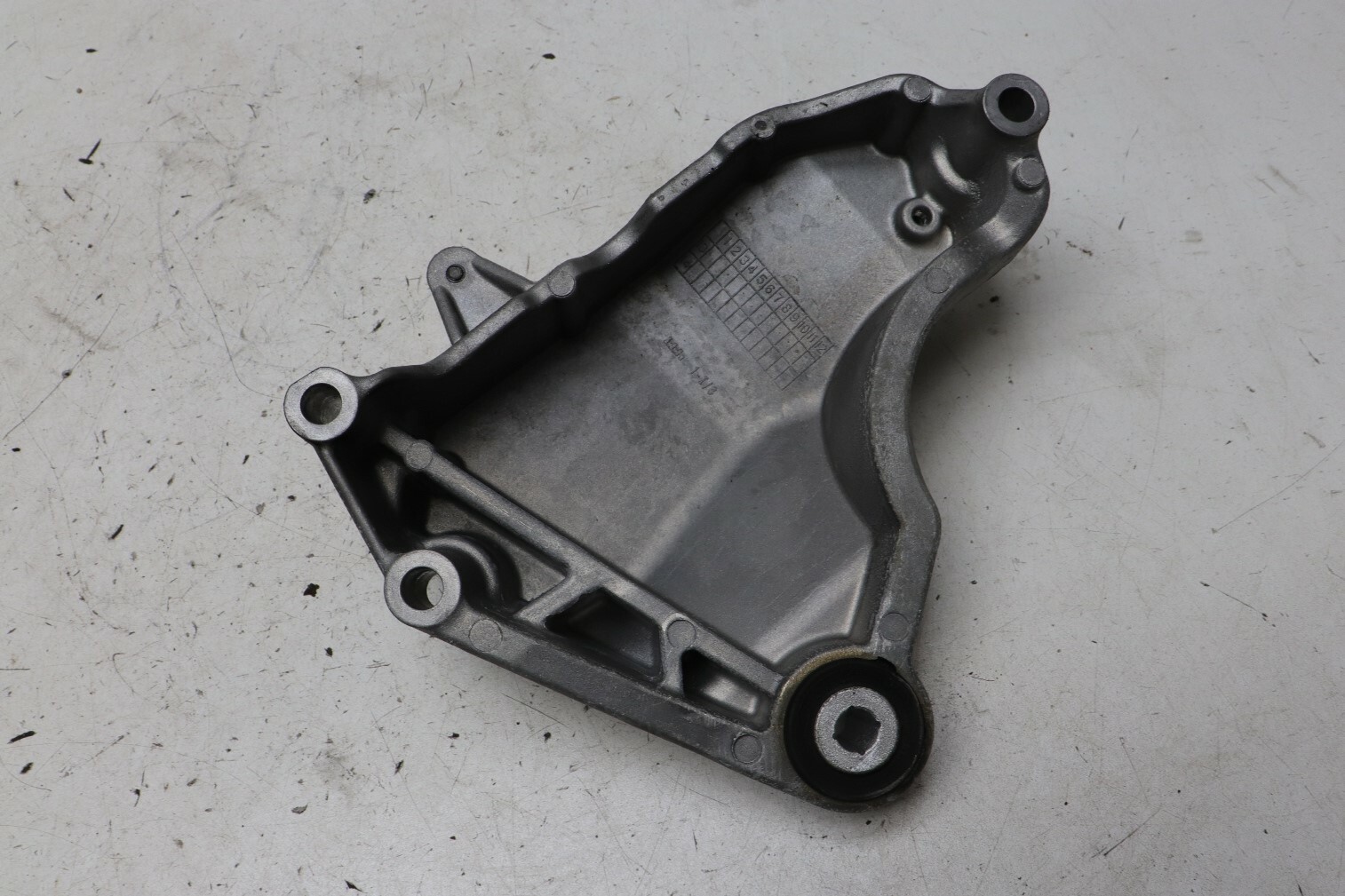 Mercedes Benz CLA45 AMG C117 2014 Engine Mount Bracket A2702230002 J149 ...