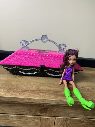 Monster High Create A Monster Design Lab w/Water Chamber & 1 CLAWDEEN ...