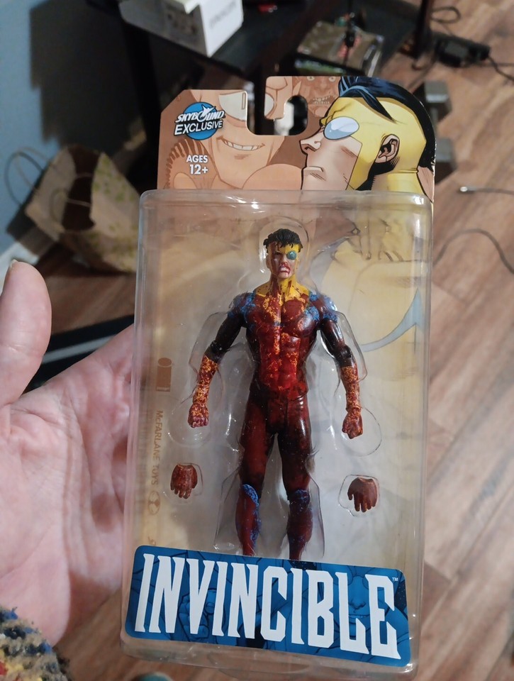 INVINCIBLE MARK GRAYSON BLOODY ACTION FIGURE SKYBOUND EXCLUSIVE BRAND ...
