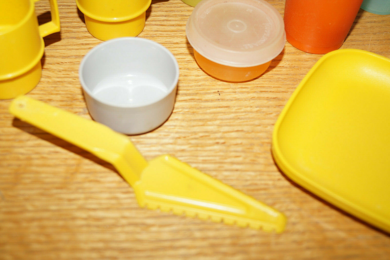 LOT OF 19 VINTAGE MINIATURE TUPPERWARE CUPS PITCHER DISHES + MORE | eBay