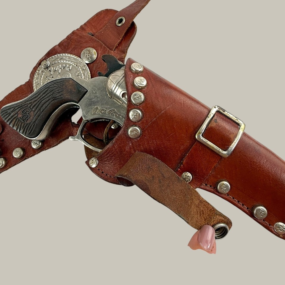 vintage Roy Rogers toy cap gun leather holster with 2 functioning guns ...