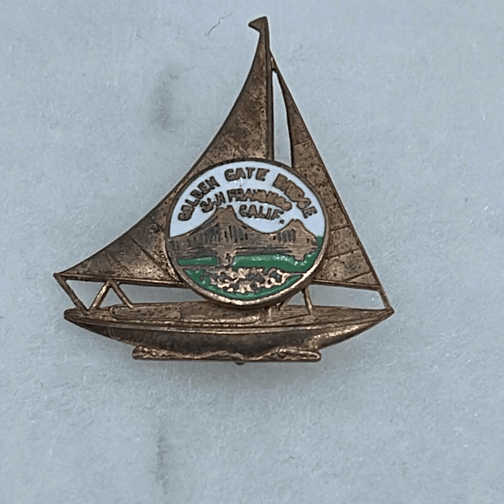 1940’s Golden Gate Bridge souvenir pin. - Gem
