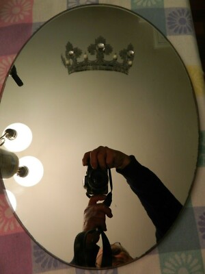SWEET PRE-OWNED OVAL GIRL'S MIRROR WITH PRINCESS TIARA & BEADS ON TOP ...
