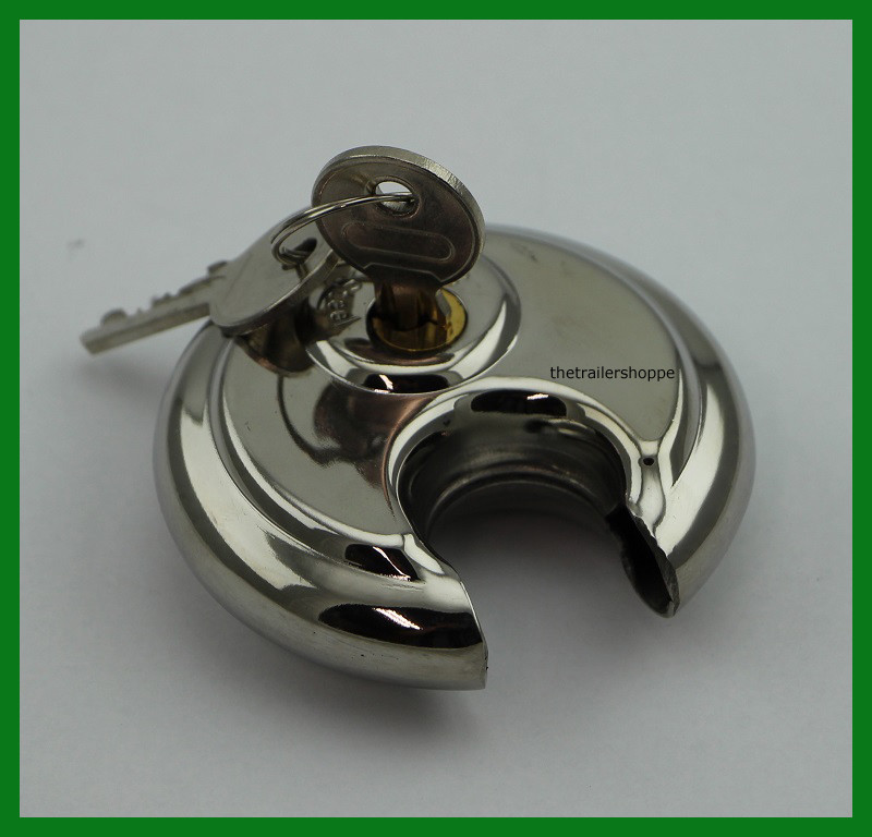 Round MasterLock Padlock with 3/8" Shielded Shackle with Two Keys | eBay