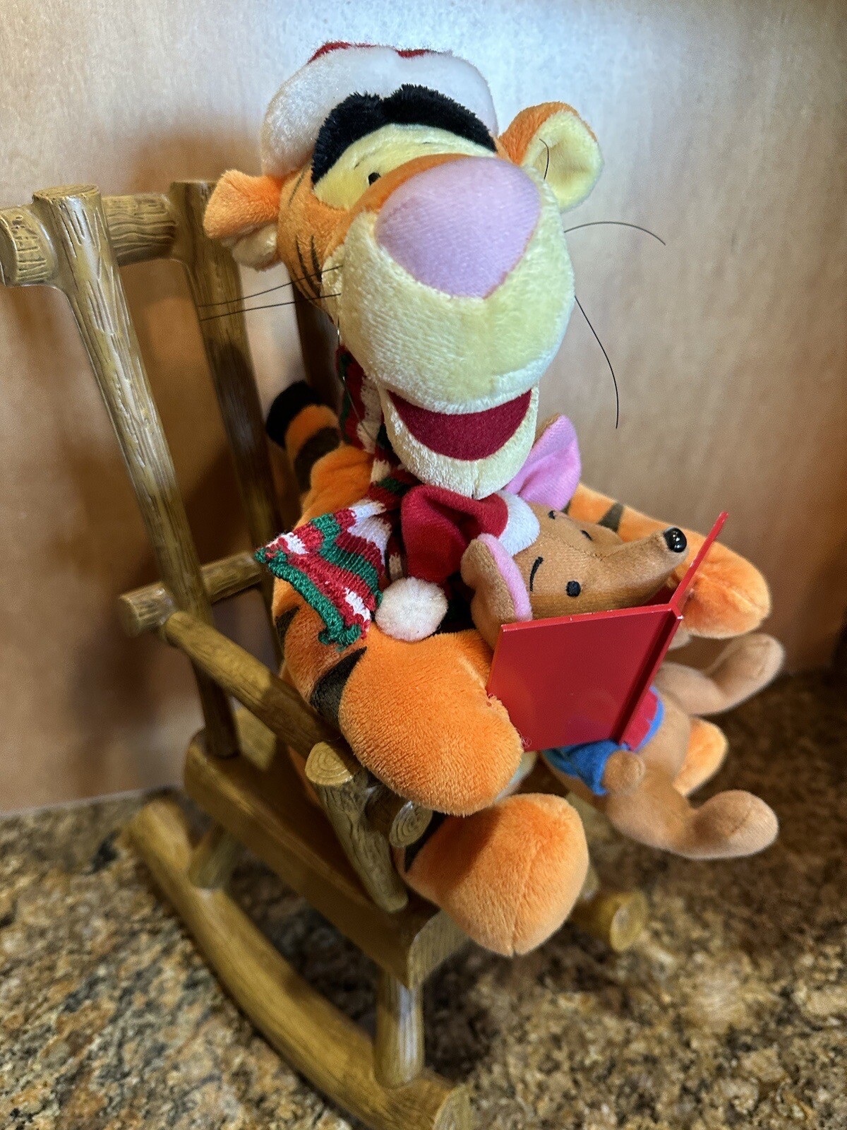 ANIMATED CHRISTMAS TIGGER & ROO IN ROCKER STORY TELLING Plush Disney ...