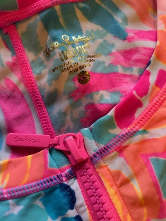 LILLY PULITZER Sunguard Luxletic 1/4 Zip Shirt SPF 50+ Goombay Smashed ...