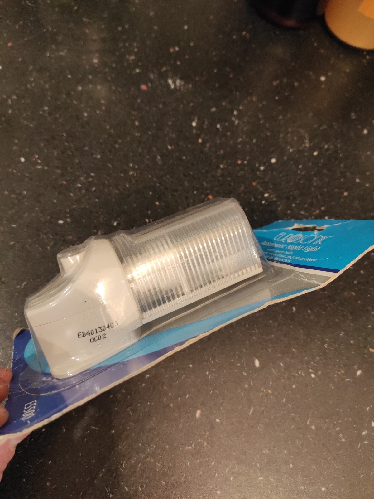 PIFCO Automatic Night Light White Includes Spare Bulb 92843 for sale ...