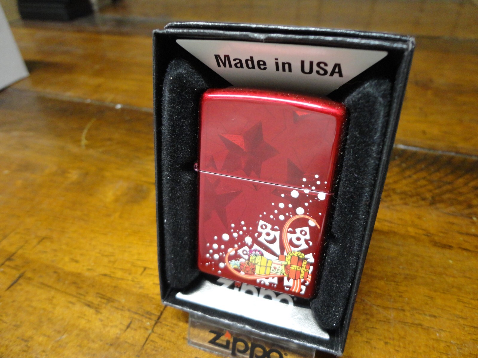 MERRY CHRISTMAS ZIPPO ASSOCIATES & DISTRIBUTORS ONLY 2010 ZIPPO LIGHTER ...