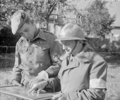 Captain Michael Wingate-Gray M C WWII Photo | eBay Australia