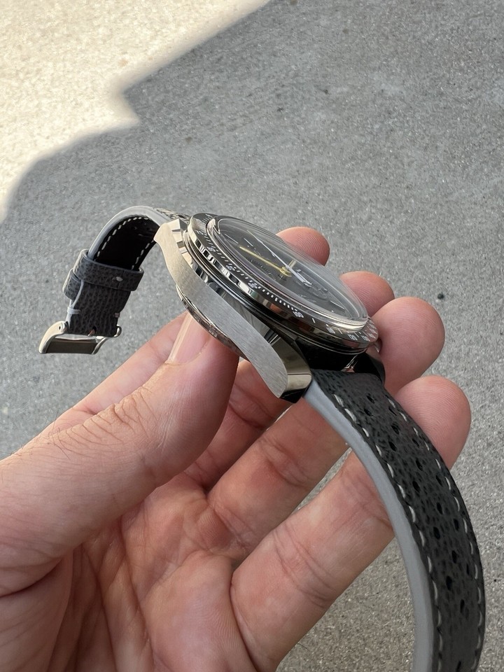 Omega Speedmaster Grey Side of the Moon 311.92.44.51.99.001 PCA Porsche ...