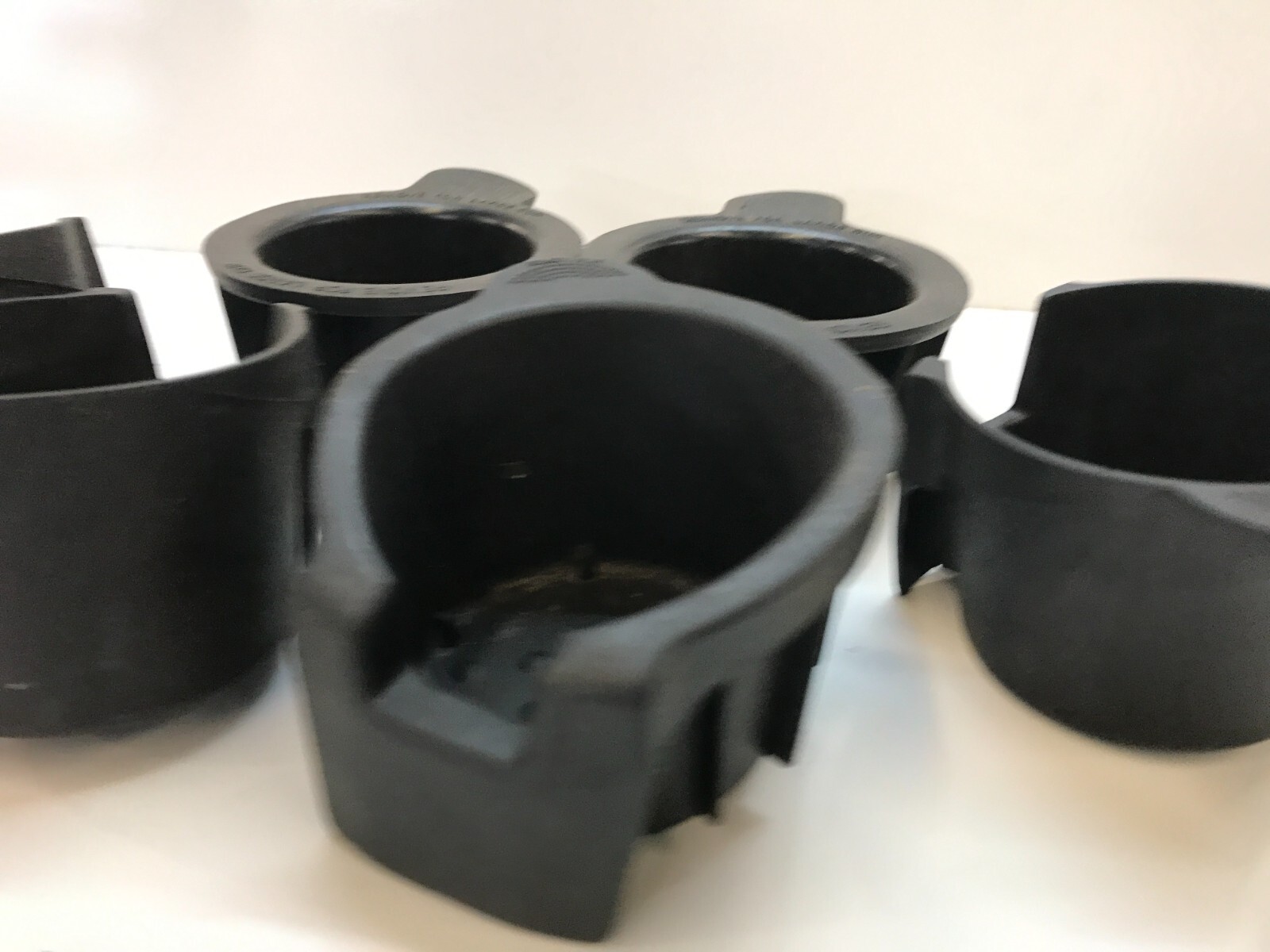 2002 - 2007 FORD FOCUS CUP HOLDER RUBBER INSERTS 02 03 04 05 06 07 P29 ...