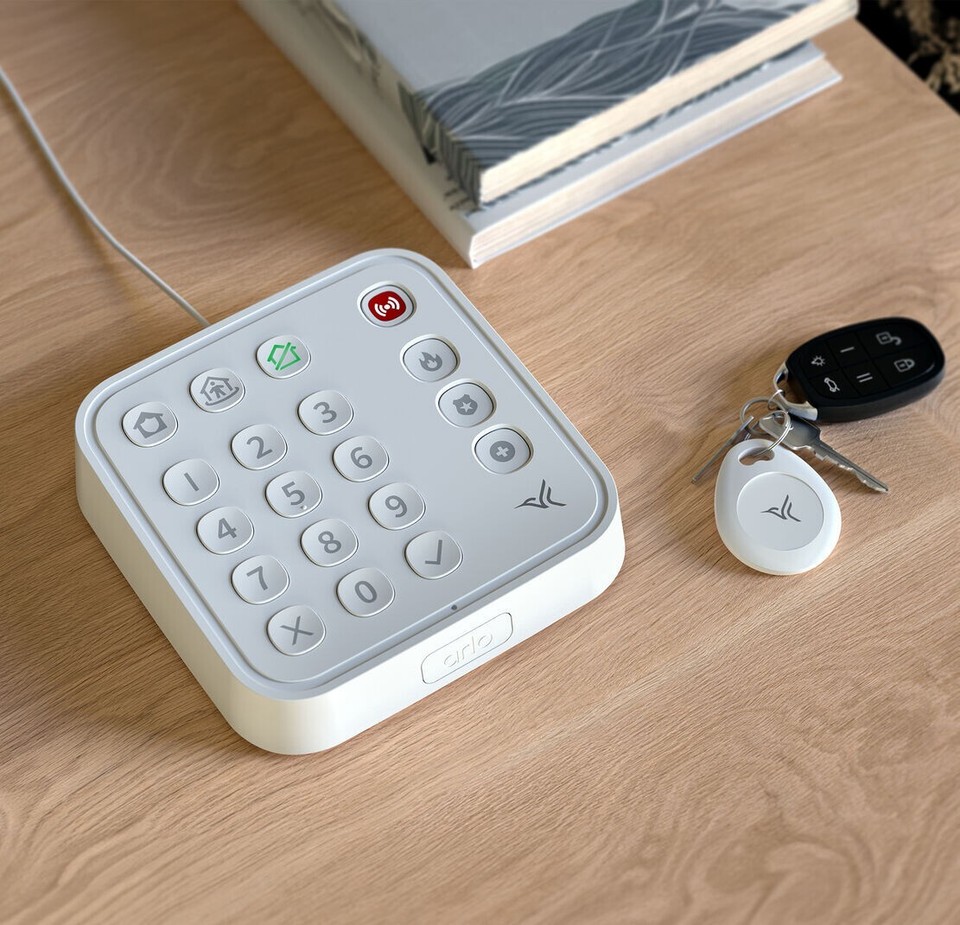 Arlo Home Security System with Wireless Keypad Arlo Tags & Sensors ...