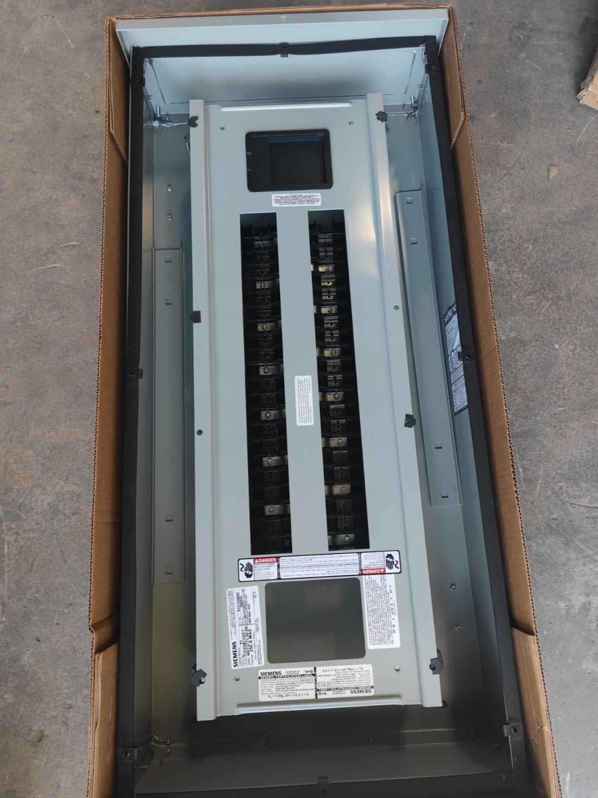 SIEMENS 250 AMP PANELBOARD 208 120V 3PH 4W 42 Cir NEMA 3R Outdoor ...