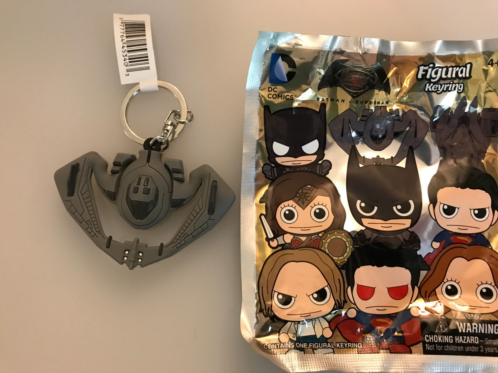 Figural DC Comics BATMAN vs SUPERMAN - 3D Keyring w/ Package - You Pick ...