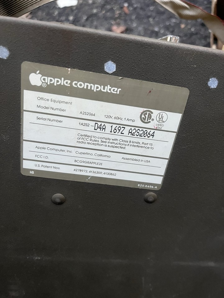 Apple IIe (2e) Computer with Apple III Monitor And Drives Untested Sold ...