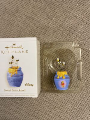 Hallmark Disney Winnie the Pooh Bear Sweet Smackerel Ornament 2006 ...