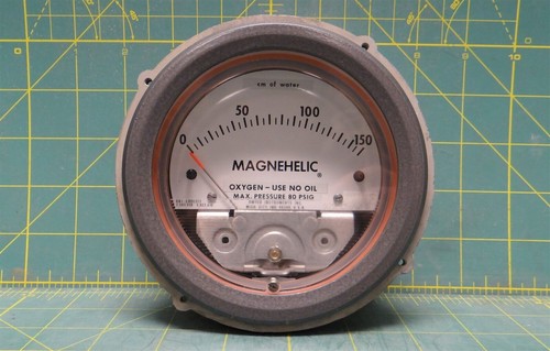 Dwyer Magnehelic 4" Differential Pressure Gauge 0-150 Cm Of Water Model ...