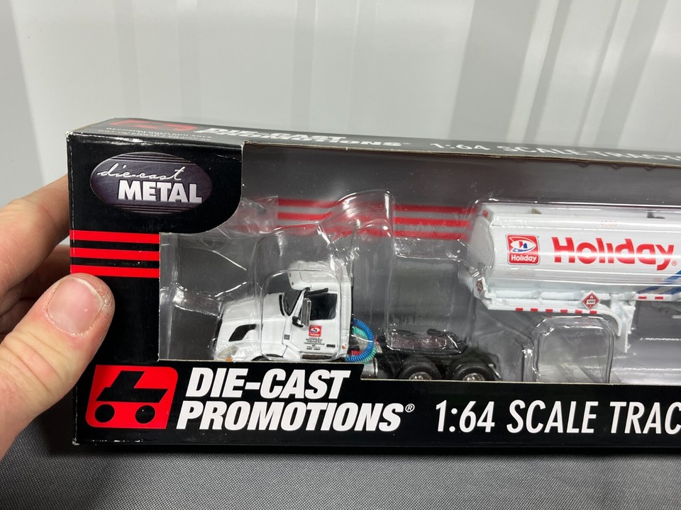 HOLIDAY Gas Station Oil Fuel VOLVO VNL 300 Heil Tanker 33530 DCP 1:64 ...