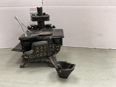 Vintage QUEEN Miniature Cast Iron Salesman Sample Stove w/ Accessories ...