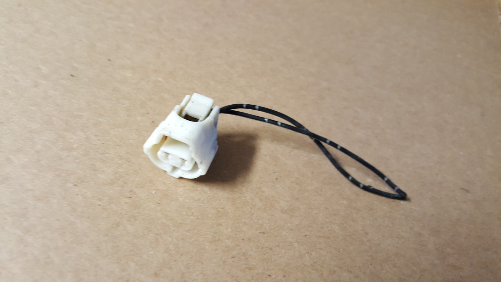 mitsubishi connector 11025 windshield washer pump MR987401 a409 | eBay