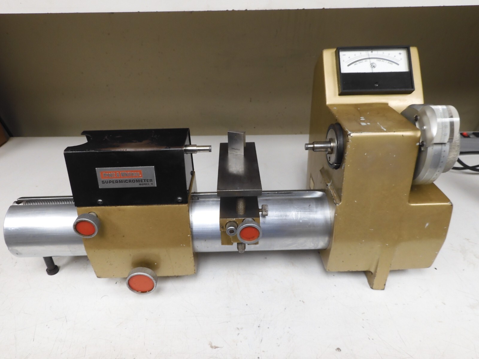 Pratt & Whitney Model B External Supermicrometer Measuring Machine ...