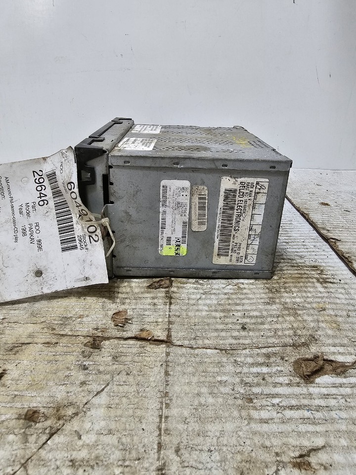 1992-1996 Buick Roadmaster AM-FM-Cassette & CD Player | GM16249434 Warranty