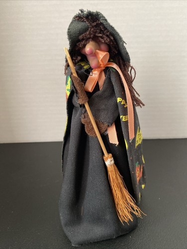 VTG 70s Paper Cone Raffia Smiling Witch Holding Broom Figurine ...