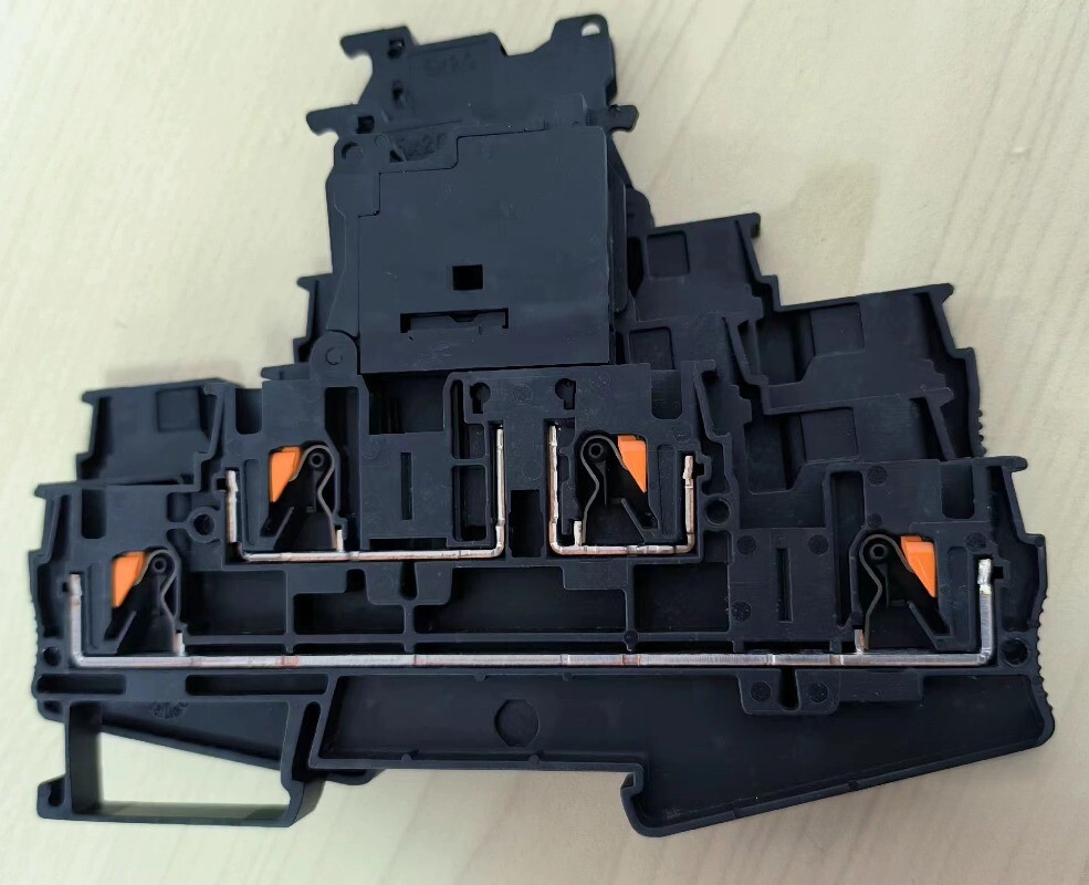 50pcs Phoenix Contact PTTB 4-HESILED 24 (5X20) Connecting terminal ...