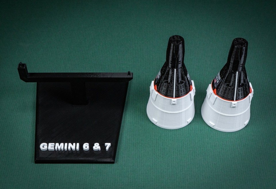 GEMINI 6&7 Rendezvous | Spaceships | Plastic model | Rocket ...