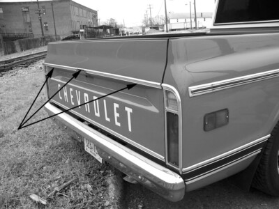 1970-1971-1972 Chevy GMC Truck Upper Tailgate Molding Kit W Clips ...