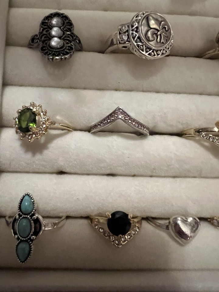 Some Vintage To Modern Lot Of 21 pc Rings-Different Sizes Nice ...