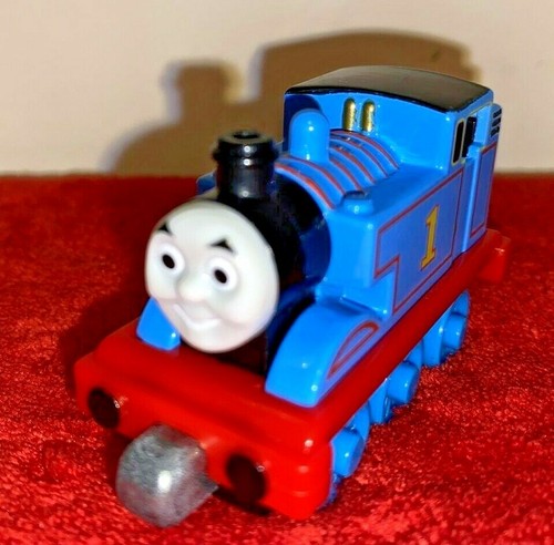 Thomas the Train Metal Die Cast Mattel Thomas Magnetic 2009 R8847 FAST ...