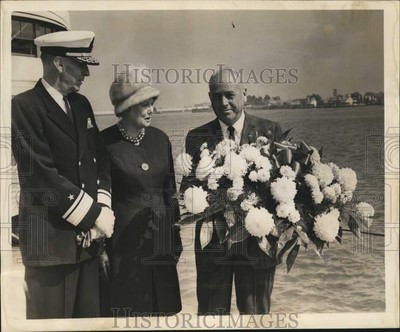 1963 Press Photo Navy Day Memorial Ceremony Participants, New Orleans ...