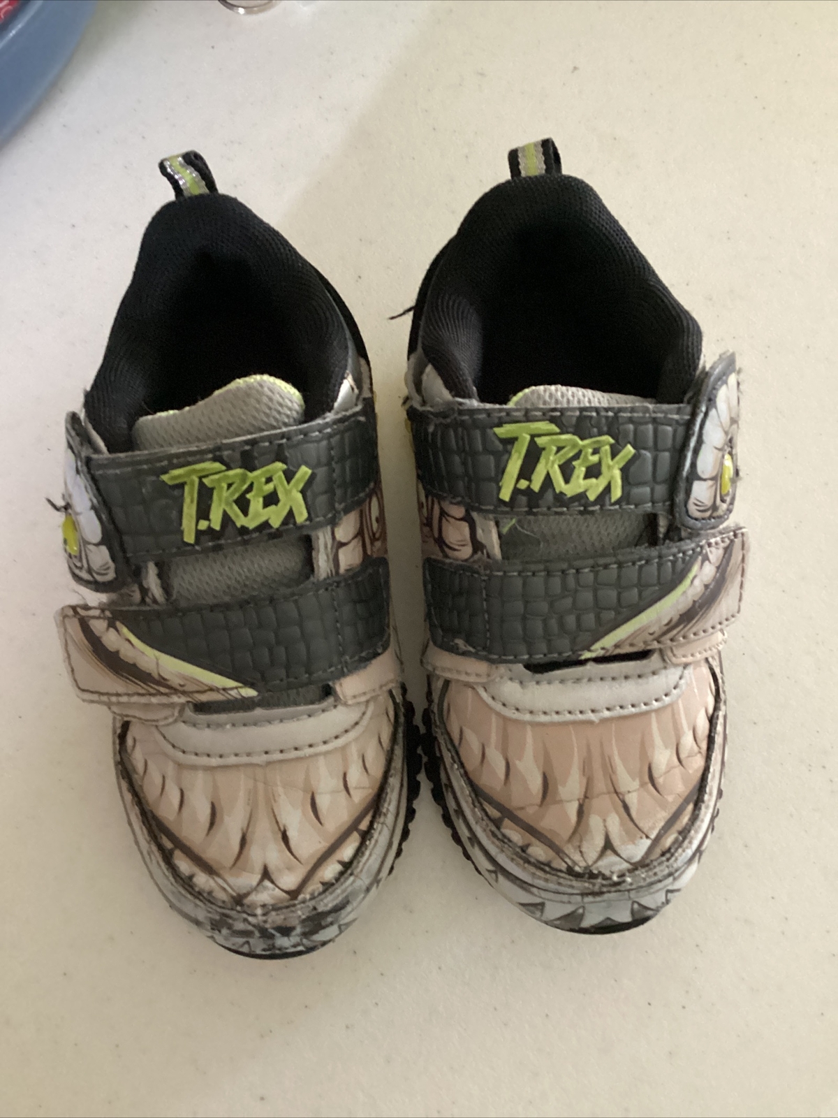 Jurassic World Boy T-Rex Dinosaurs Sz. 8 Light Up Soles ,Athletic ...