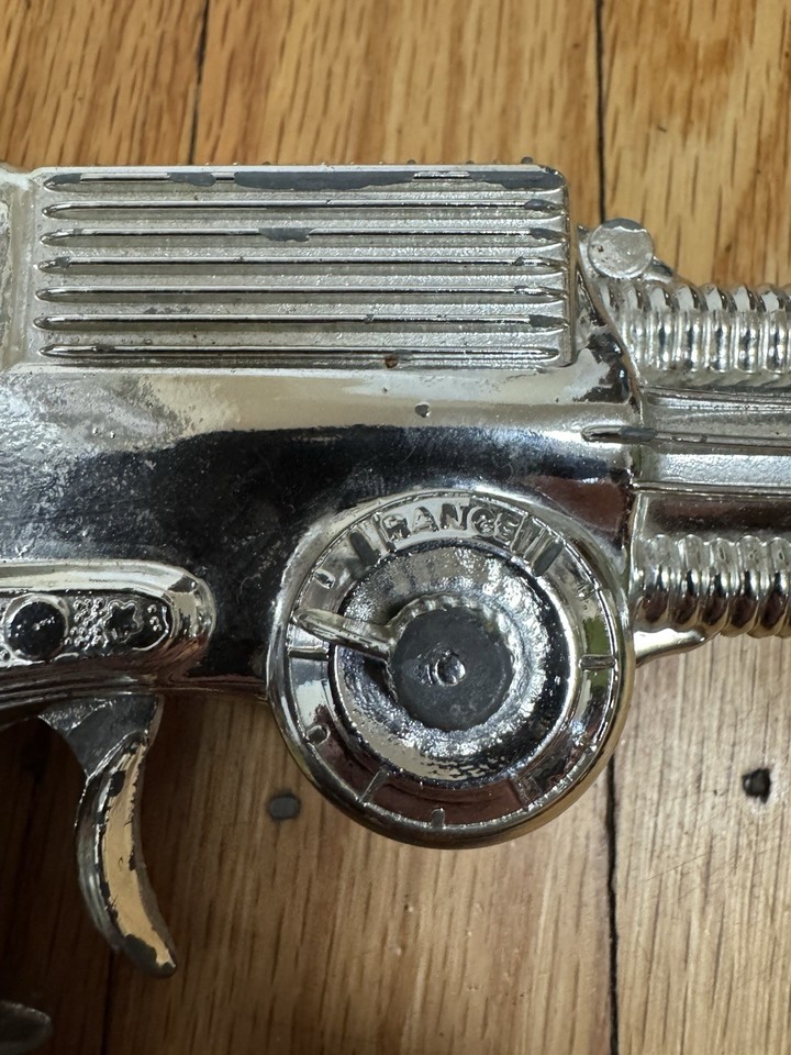 VTG 1950s 60s BCM SPACE OUTLAW Silver Metal Atomic SciFi Pistol Cap Ray ...