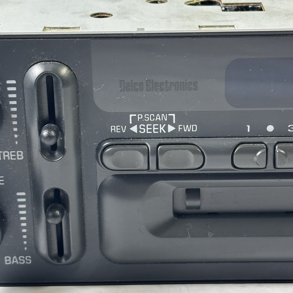Delco Electronics AM FM Cassette Radio Model 16195161 OEM For 97-02 GM ...