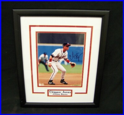 Chipper Jones #10 Atlanta Braves Autographed Framed Picture | eBay