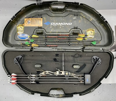 Diamond by Bowtech The Edge Compound Bow - With Case, Arrows, Release ...