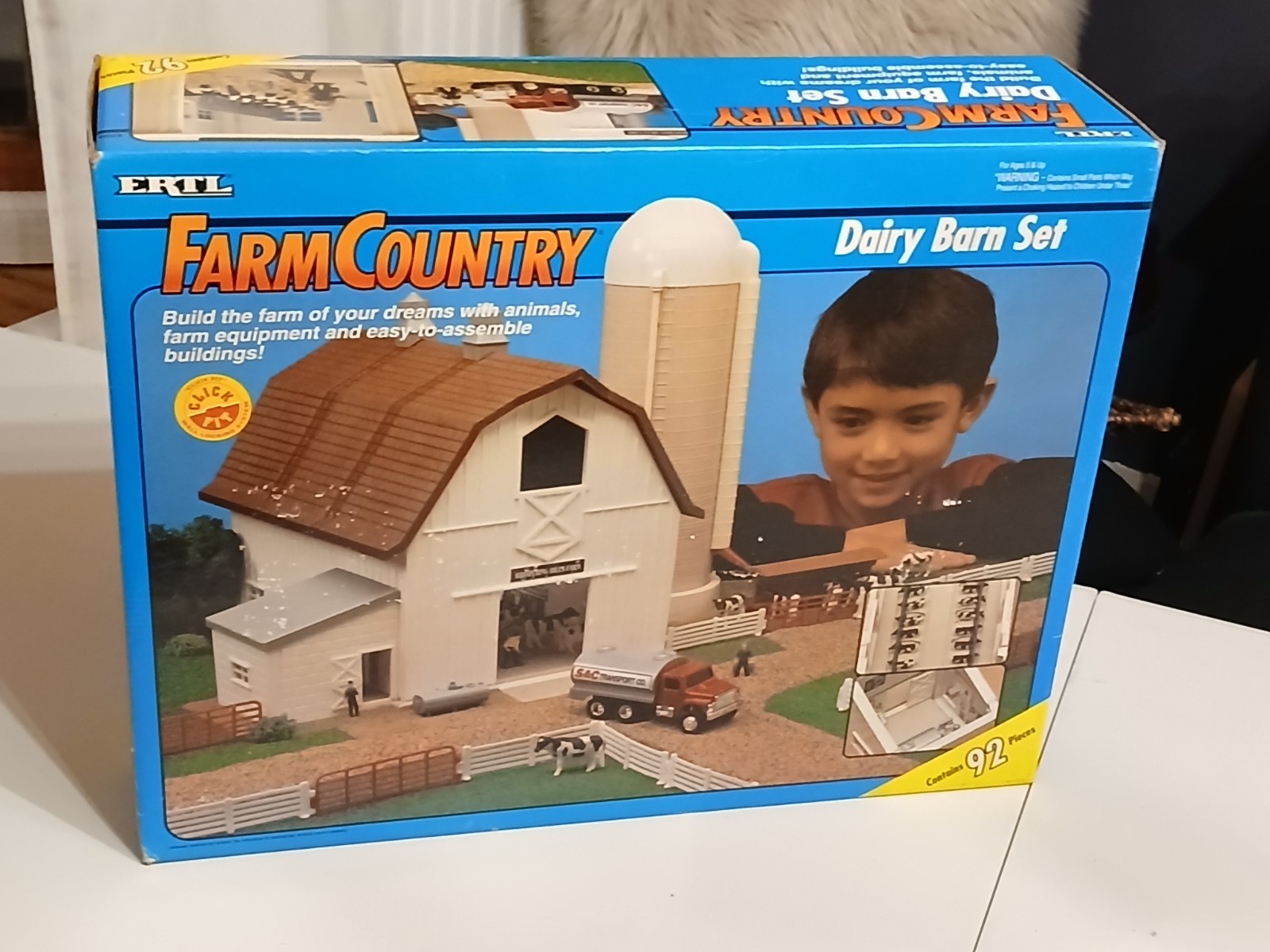 ERTL Farm Country Dairy Barn Set 1993 NEW Complete 92 Pieces Still In ...