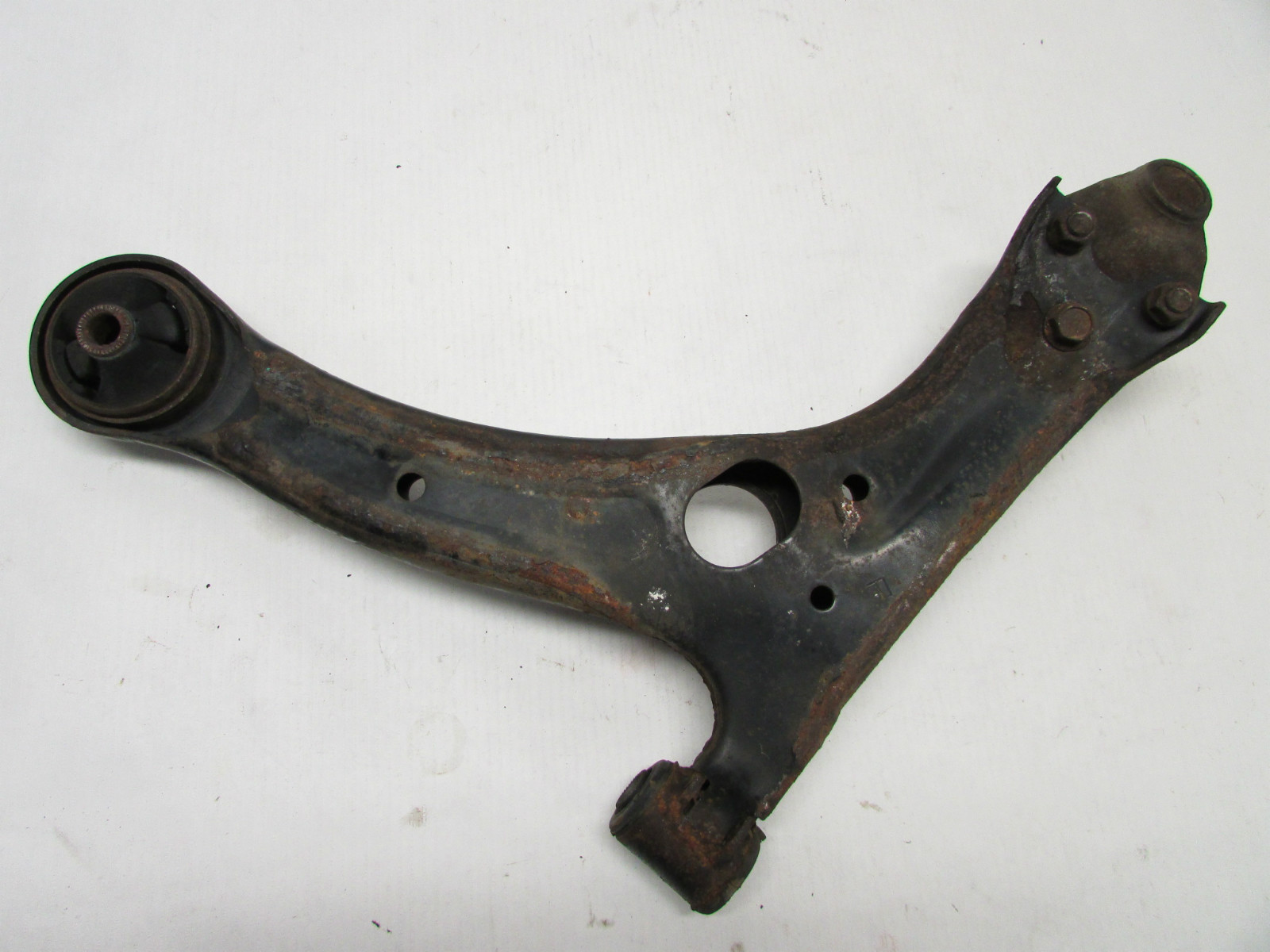 2007 TOYOTA PRIUS CONTROL ARM FRONT LOWER RIGHT OEM 04 05 06 07 08 09 ...