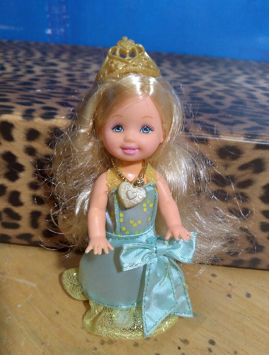 2002 Princess KELLY Doll Dream Club Mattel Blonde Hair Gold Heart ...