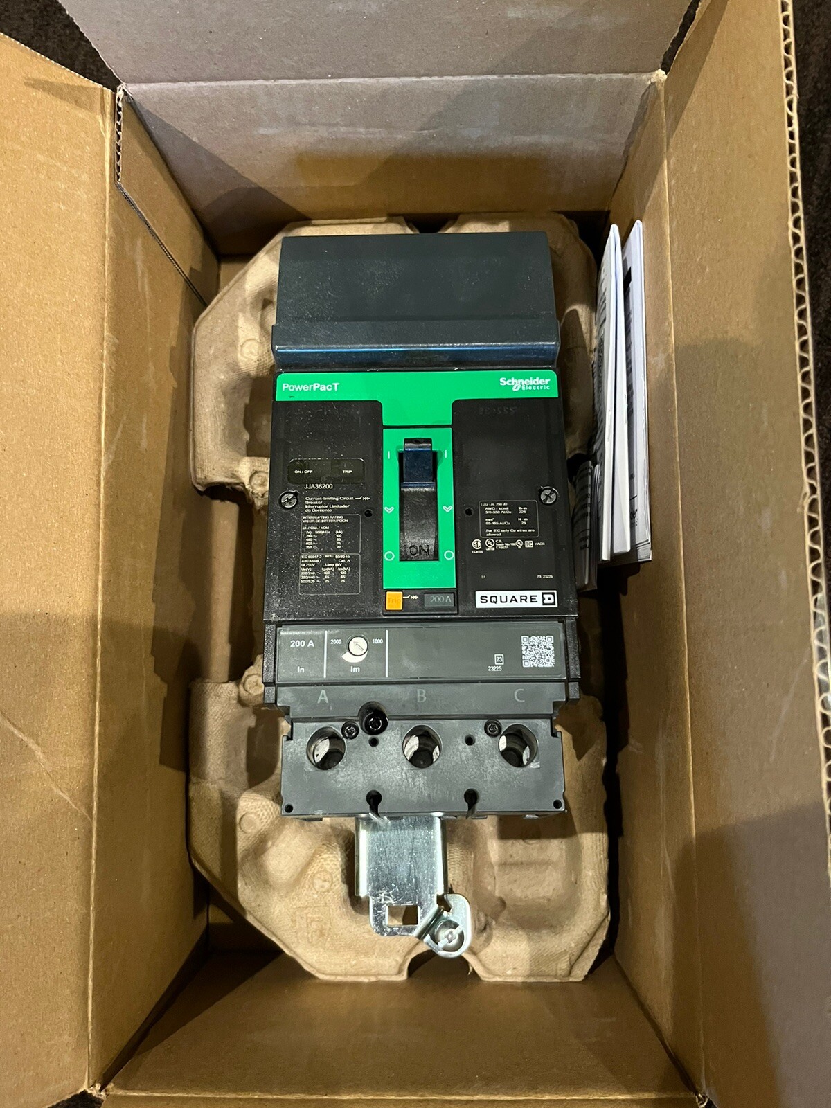 Surplus Schneider Electric JJA36200 Square D PowerPact JJ 250 600V 200A ...