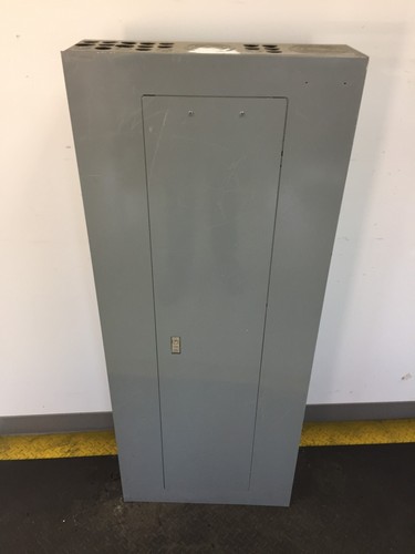 SQUARE D 200 AMP 208/120 VOLT 3 PHASE 42 CIRCUIT MAIN BREAKER PANEL..P ...