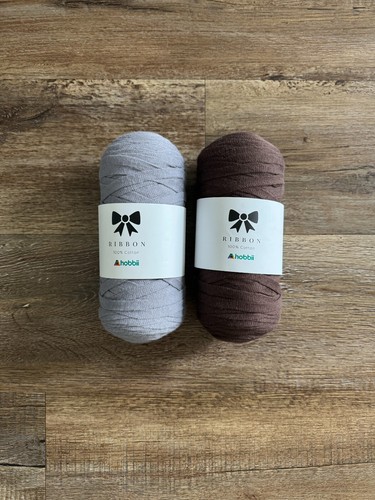 2 Skeins of Hobbii Ribbon Yarn - Color 4 Light Grey & Color 40 ...